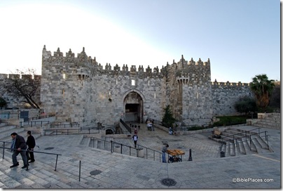 Damascus Gate, Then and Now - BiblePlaces.com